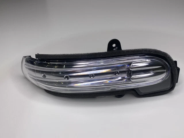 MERCEDES BENZ W203 C Class Wing Mirror Indicator Right Drivers Side ...