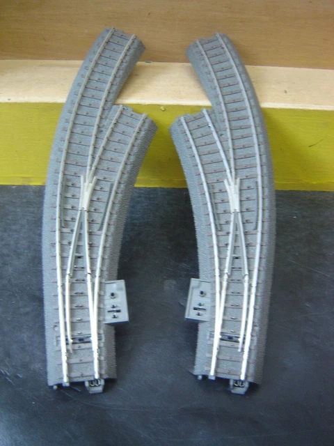 MÄRKLIN HO ELEKTRISCHES Bogen-Weichenpaar mit Digital C-Gleis ...