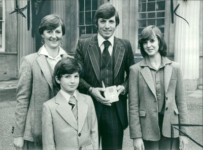 MARTIN PETERS WITH wife and his children - Vintage Photograph 1404579 £ ...
