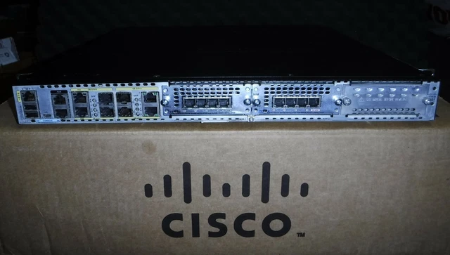 CISCO ISR4431-V/K9 V04 UC Voix Pack PVDM4-64 NIM-4FXO 4FXS 1-YEAR ...