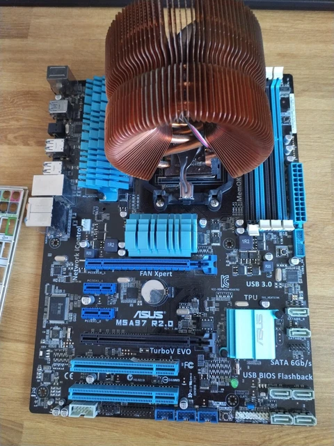 ASUS M5A97 LE R2.0 Socket AMD AM3+ Full Size ATX Gaming Motherboard ...