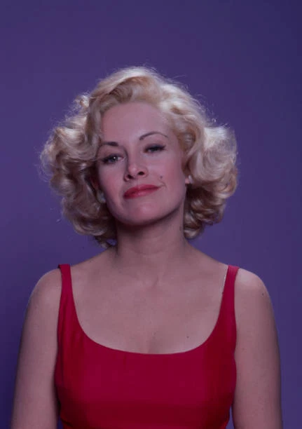 CATHERINE HICKS AS Marilyn Monroe in Marilyn The Untold Story TV Old ...