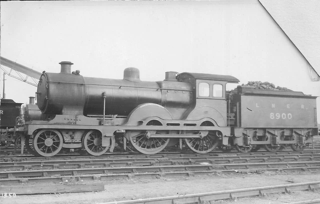 LNER EX Great Eastern - D15 4-4-0 8900 - Vintage Image - # L4477 £1.50 ...