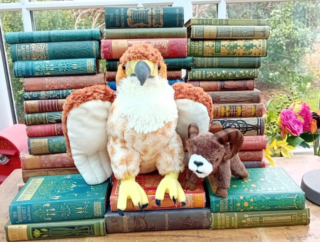 WILD REPUBLIC 12& Red Tailed Hawk Bird Of Prey Raptor & Big Horn Sheep ...