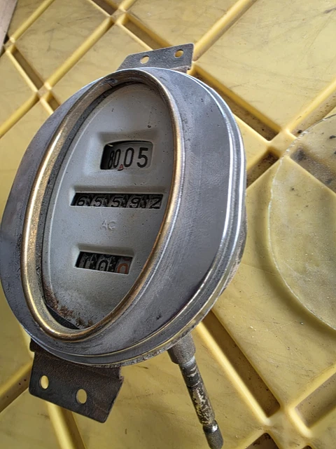 VINTAGE AC SPEEDOMETER, from a late 1920s Chevrolet Classic Cars ...