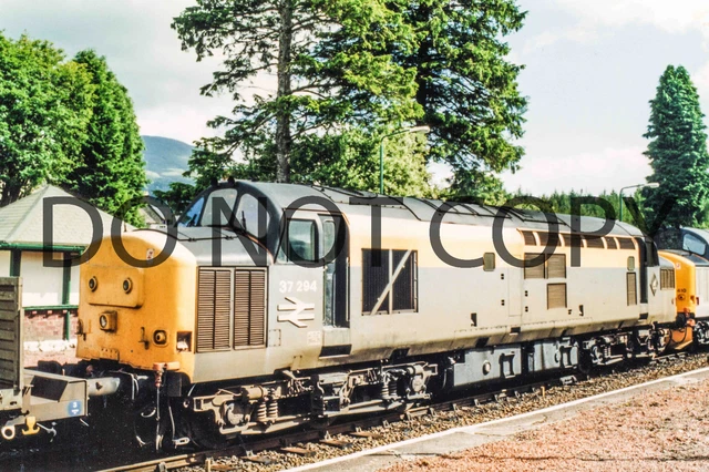 UK DIESEL TRAIN Railway Photograph Of Class 37 37294 Loco. Rm37-991 £1. ...