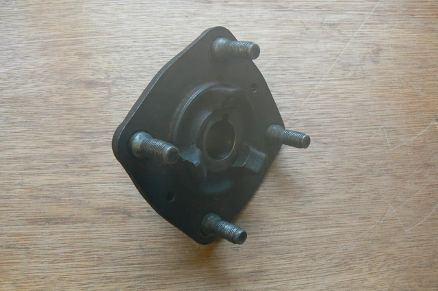 TRIUMPH SPITFIRE HERALD Vitesse GT6 Rear Hub £40.00 - PicClick UK