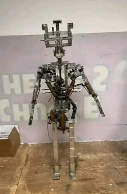 CHUCK E CHEESE/ROLFE Showbiz Pizza Mech From Chuck E Cheese Atonie Dr ...