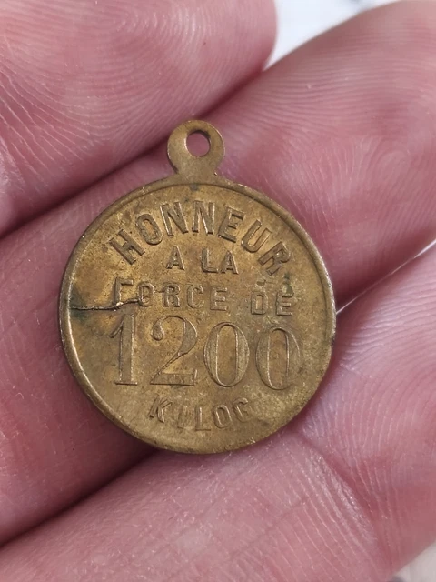 JETON FÊTE FORAINE Forain Honneur à La Force 1200 Kilos - 1,9 cm EUR 1 ...