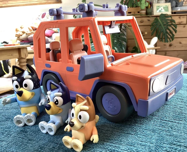 BLUEY CAR WITH Figures, Bluey, Bingo And Dad. £14.50 - PicClick UK