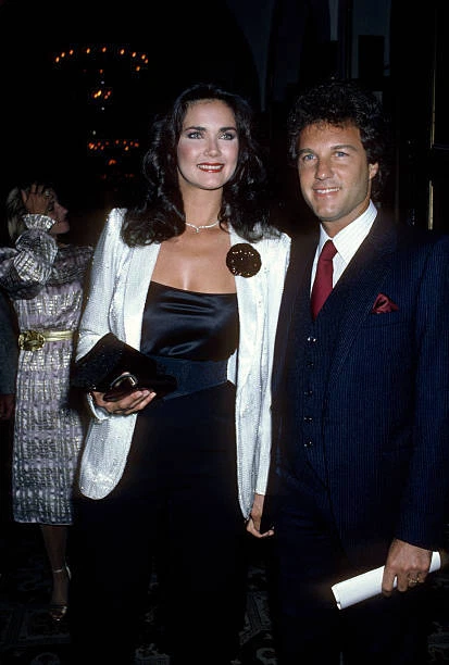 LYNDA CARTER AND husband Ron Samuels circa 1981 in New York City Old ...