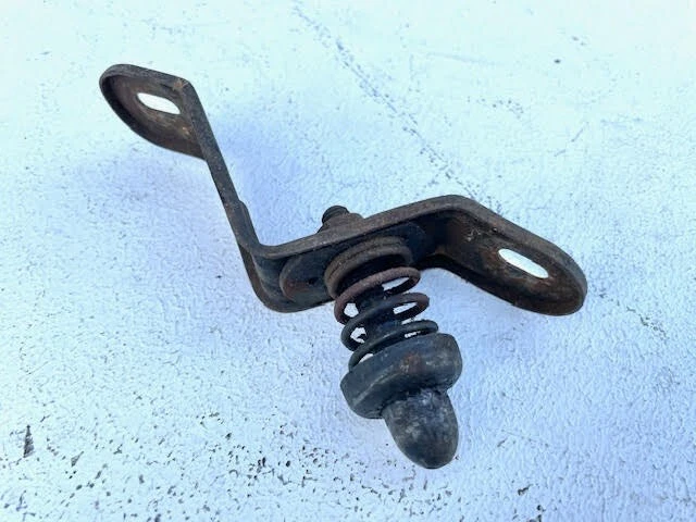 ORIGINAL VW BEETLE bonnet/hood upper hood pin assembly -1967 models £20 ...