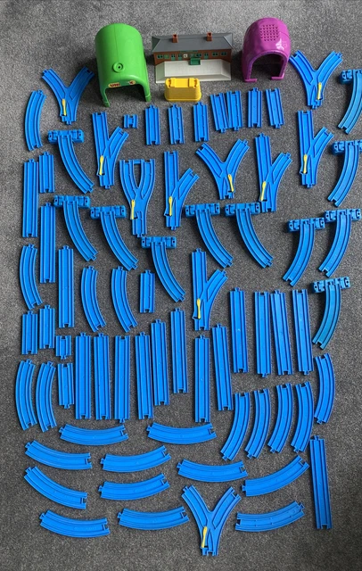 TOMY TRACKMASTER THOMAS The Tank Engine Huge Blue Track Job Lot 75 ...