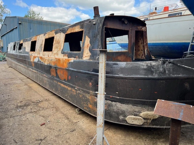 62FT NARROW BOAT (Project / Fire damaged Barge) £7,950.00 - PicClick UK