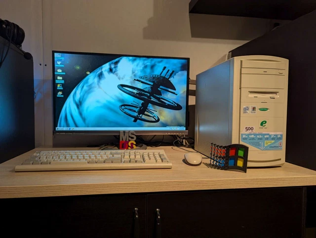 WINDOWS 98 / DOS Retro Computer eMachines 500is (Celeron 500Mhz, 64MB ...