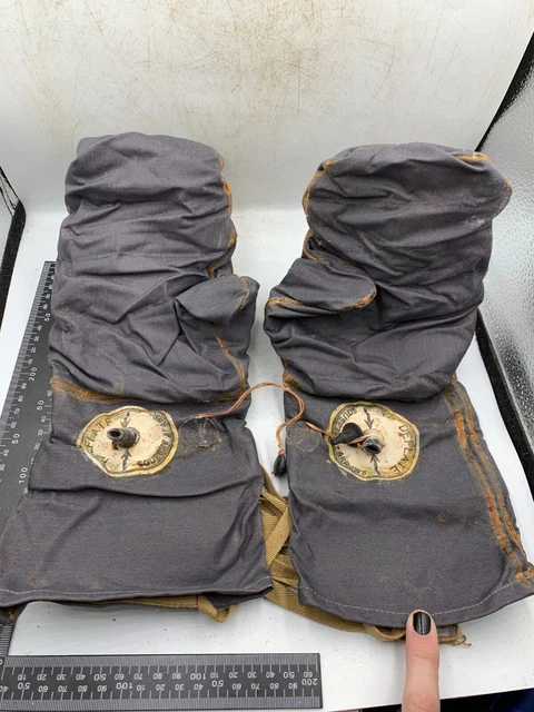 ORIGINAL WW2 RAF Air Crew Inflatable Gloves - Well marked and in good ...