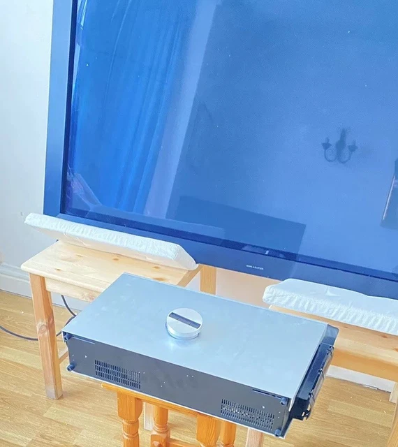 BANG & OLUFSEN Beovision 4-50 + Beoplay S8 Connection Hub + Remote Eye ...
