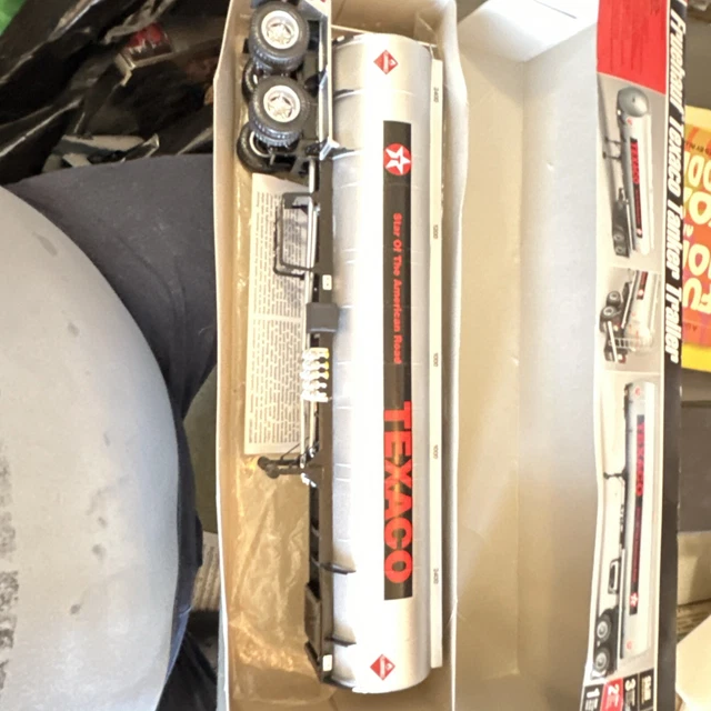 AMT ERTL 1/25 Scale Fruehauf Texaco Tanker Trailer Plastic Model Parts ...