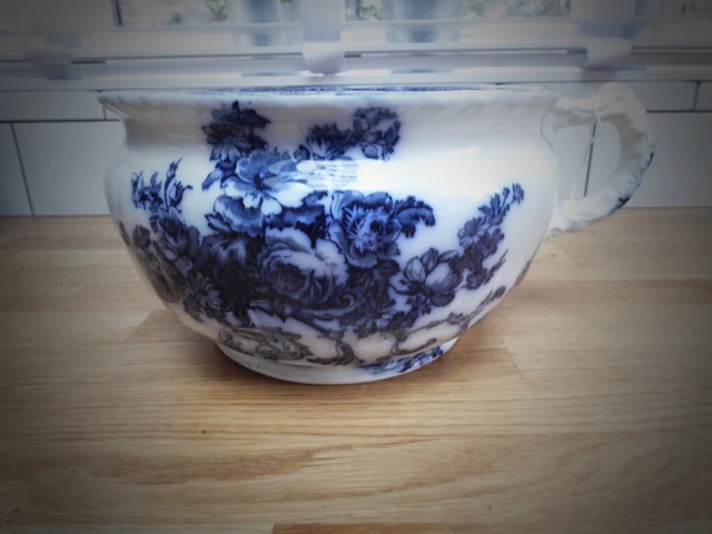 A VICTORIAN ERA Staffordshire Made Ceramic Chamber Pot £105.00 ...