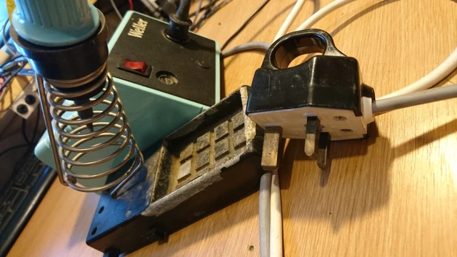 WELLER SOLDERING STATION PS3D with TCP Soldering Iron £41.00 - PicClick UK