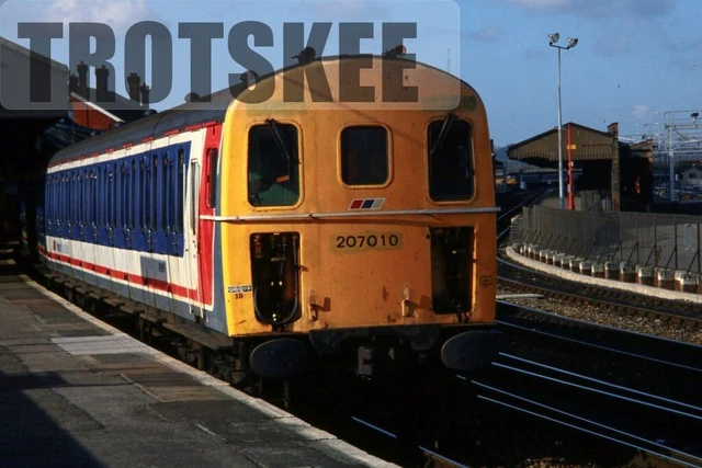 35MM SLIDE BR British Rail Diesel-Electric DEMU Class 207 207010 ...