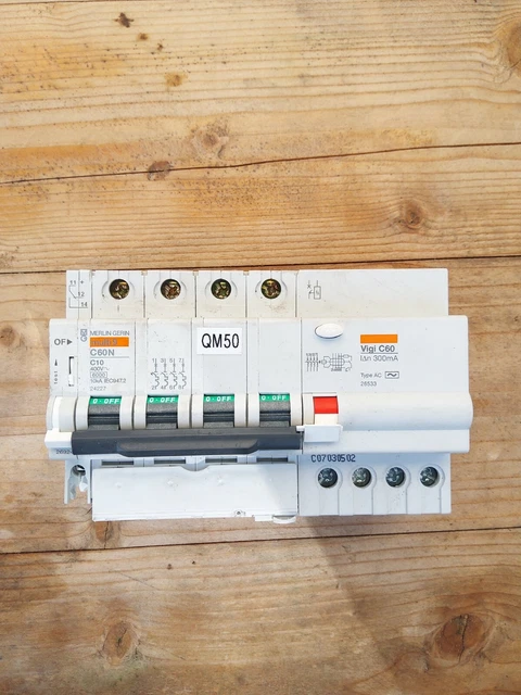 DISJONCTEUR DIFFERENTIEL MERLIN Gerin C10 300mA 10A Tetrapolaire Tri+N ...