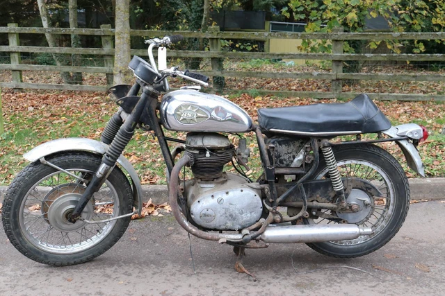 BSA A65 T A 65 Thunderbolt 1970 Winter Restoration Project £2,500.00 ...
