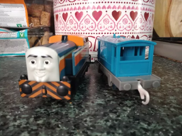 THOMAS AND FRIENDS Mattel Trackmaster motorized battery operated Den £ ... THOMAS AND FRIENDS Mattel Trackmaster motorized battery operated Den £ ...