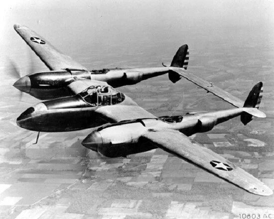 Lockheed P 38 Lightning Aircraft In Flight 8x10 Wwii World War Ii Photo
