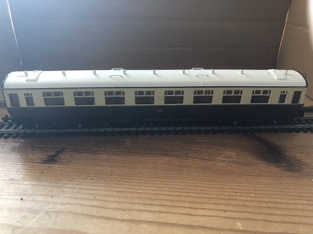 MAINLINE RAILWAYS GWR Collett Full Third coach with GWR roundel livery ...