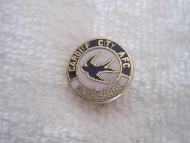CARDIFF CITY FC badge - small - old badge - Bluebirds £4.99 - PicClick UK