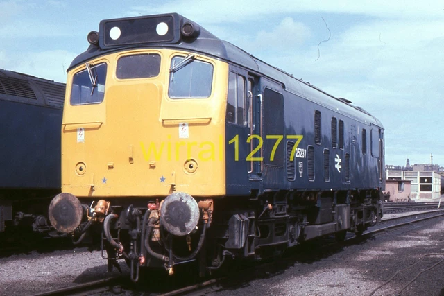 ORIGINAL RAILWAY SLIDE Class 25 25237 at Haymarket 24.07.77 £3.99 ...