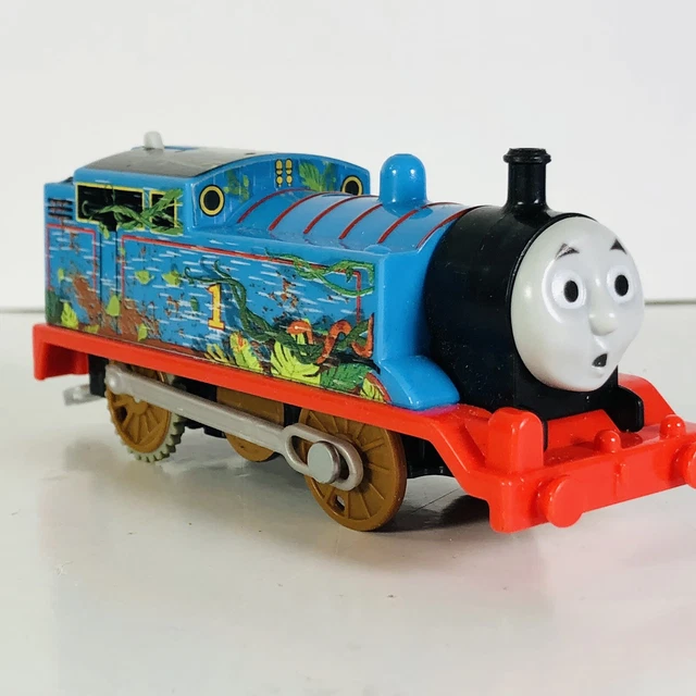 THOMAS THE TRAIN Jungle Crash Motorized Trackmaster Tank Engine Tested ...