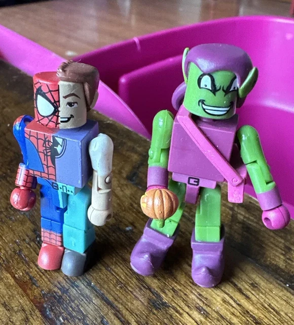 2003 MARVEL SPIDERMAN/PETER Parker and Green Goblin Minimates figures ...
