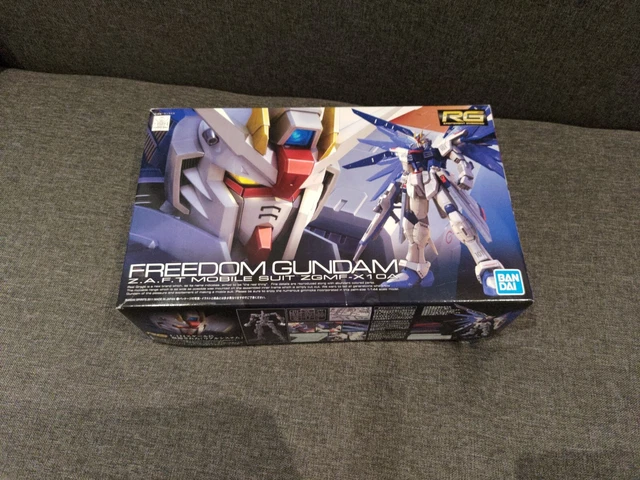 BANDAI HOBBY SEED Freedom Gundam RG 1/144 Real Grade Model Kit £38.99 ...
