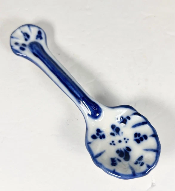 VINTAGE GZHEL PORCELAIN Decorative Spoon Russia Blue And White Colors ...