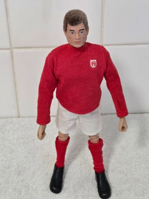 VINTAGE ACTION MAN - 50th Anniversary - Palitoy Footballer - Excellent ...