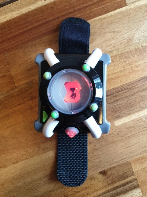 BEN 10 ULTIMATE Omnitrix Deluxe Watch FX Lights & Sounds Toy Bandai ...
