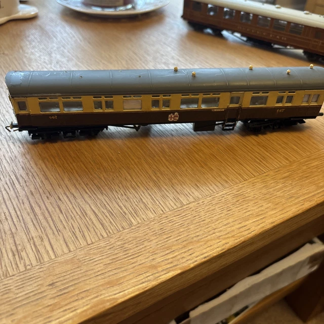 AIRFIX OO GAUGE Model Railway Cream DMU Dummy Coach Used £5.99 ...