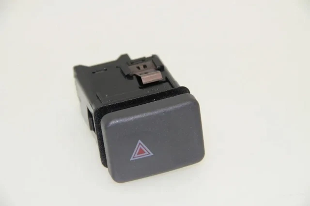 LAND ROVER DEFENDER TD5 Hazard Warning Light Switch YUG000180LNF x1 £65 ...