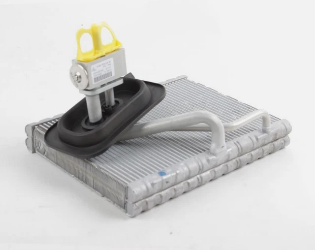 MERCEDES-BENZ VITO W447 A/C Evaporator Core A0008304801 NEW GENUINE £ ...