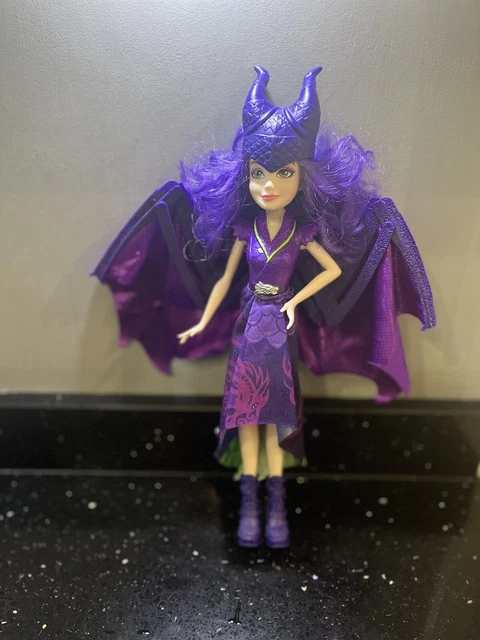DISNEY DESCENDANTS DRAGON Queen Mal Doll Extendable Wings £14.99 ...