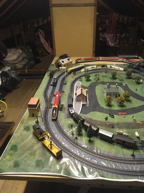 HORNBY TRAIN SET Pendalino map (Nearly Complete) EUR 350,79 - PicClick IT