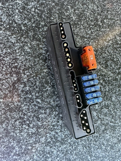 MERCEDES R170 SLK. A2105400072 Relaisleiste Relaiseinheit K40 (44) EUR ...
