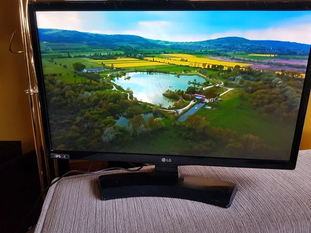 LG 22& HD TV/Monitor 22MT49DF-PZ + Mains Cable And Remote USB Freeview £40.00 - PicClick UK