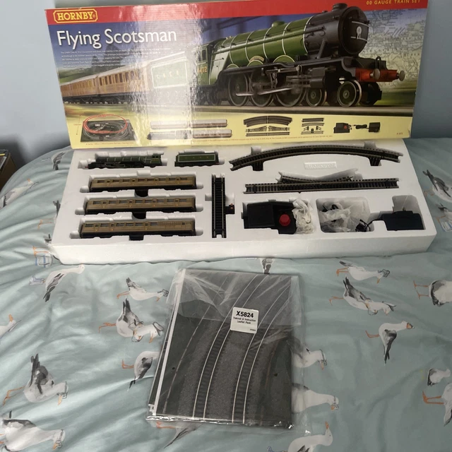 HORNBY THE FLYING Scotsman Train Set DDC Ready £125.51 - PicClick UK
