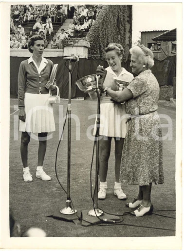 1953 NEW YORK Tennis - Hazel HOTCHKISS WIGHTMAN Maureen CONNOLLY Doris ...