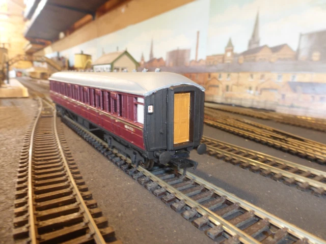 IAN KIRK GRESLEY 3rd Class Corridor Coach in BR Maroon. £21.50 ...