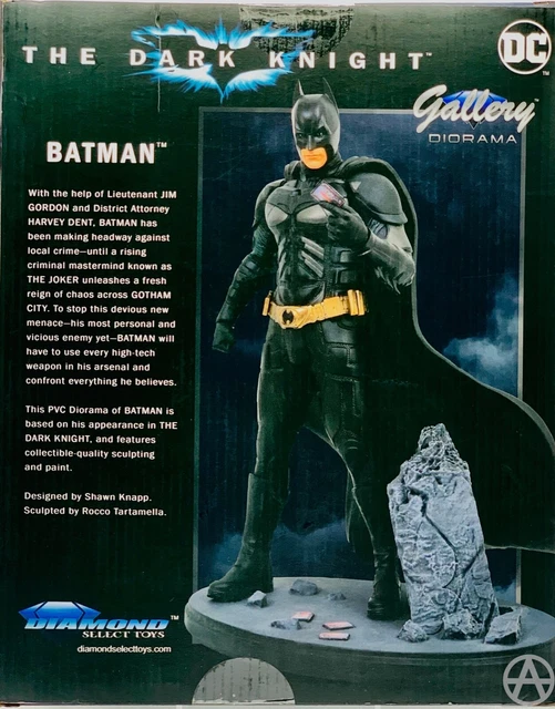 DIAMOND SELECT TOYS BATMAN The Dark Knight DC Movie Gallery Statue $129 ...