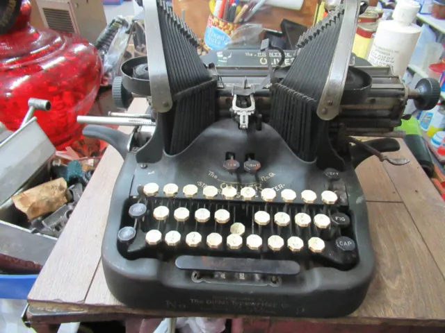 1913 OLIVER TYPEWRITER model NO 9 needs repair & service BAT WING ...
